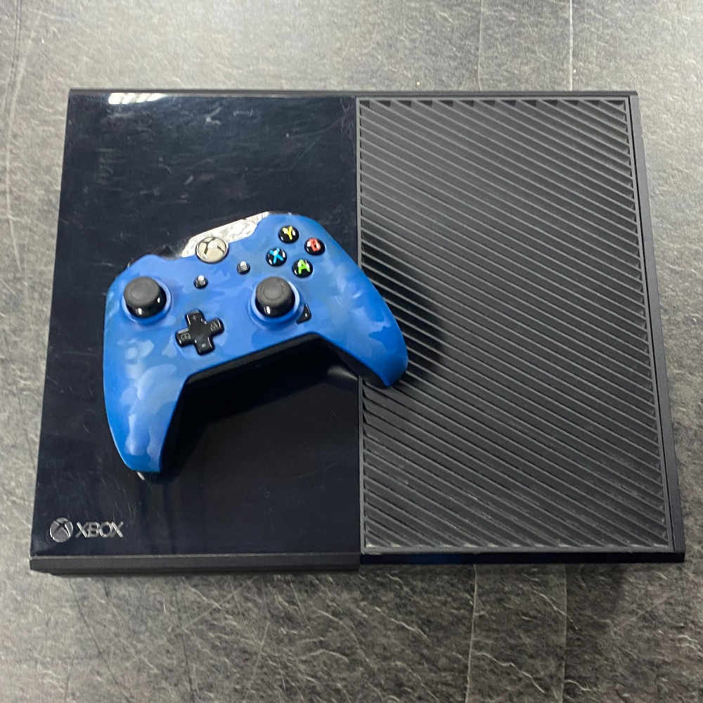 Pre-owned Microsoft Xbox One 1540 500GB Games Console - Own4Less